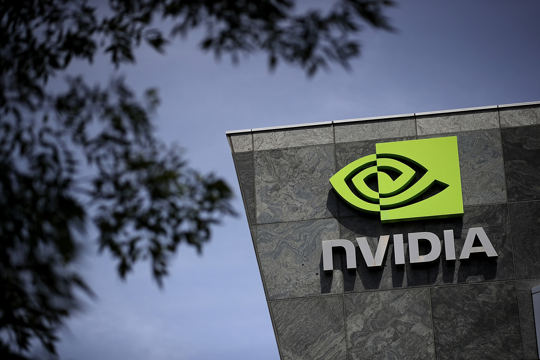 NVIDIA представила самую доступную из премиальных видеокарт
